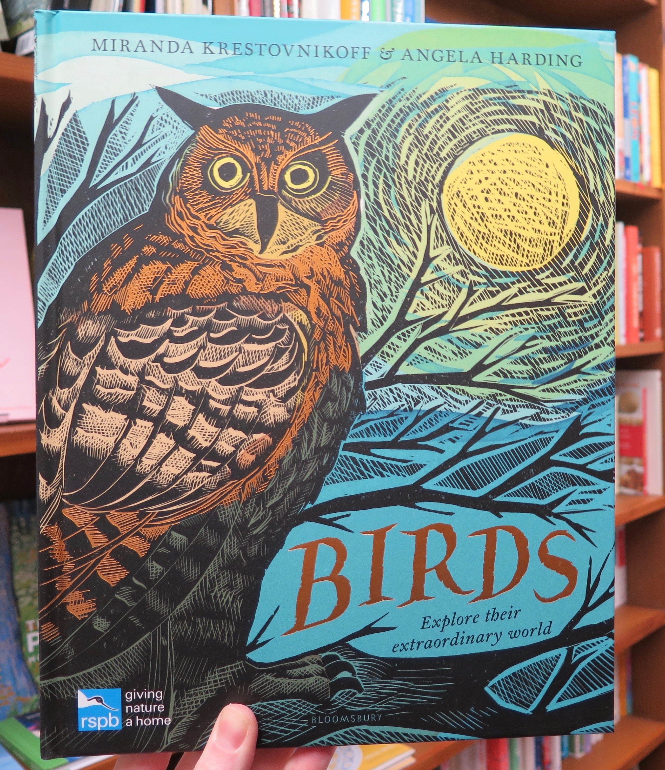 Miranda Krestovnikoff and Angela Harding (ill.), Birds: Explore their ...